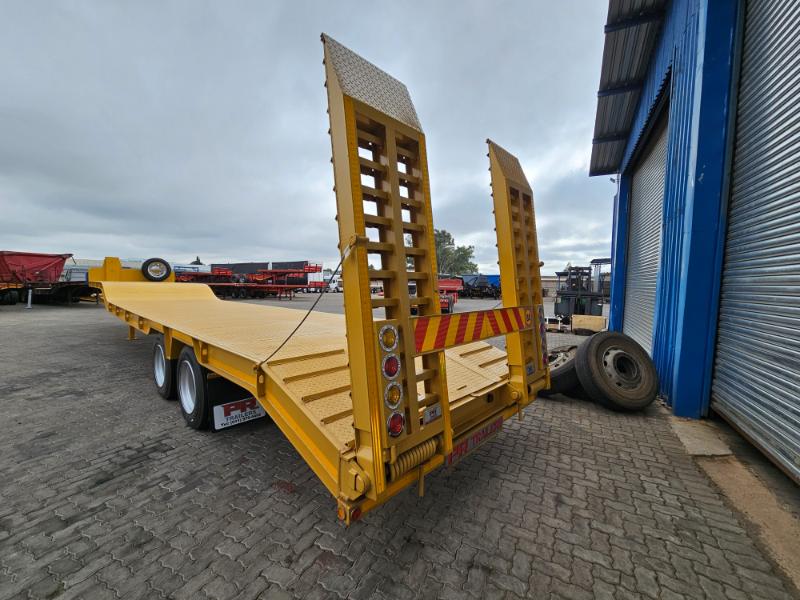 NEW PR DOUBLE AXLE STEP DECK 24T TRAILER | PR Group